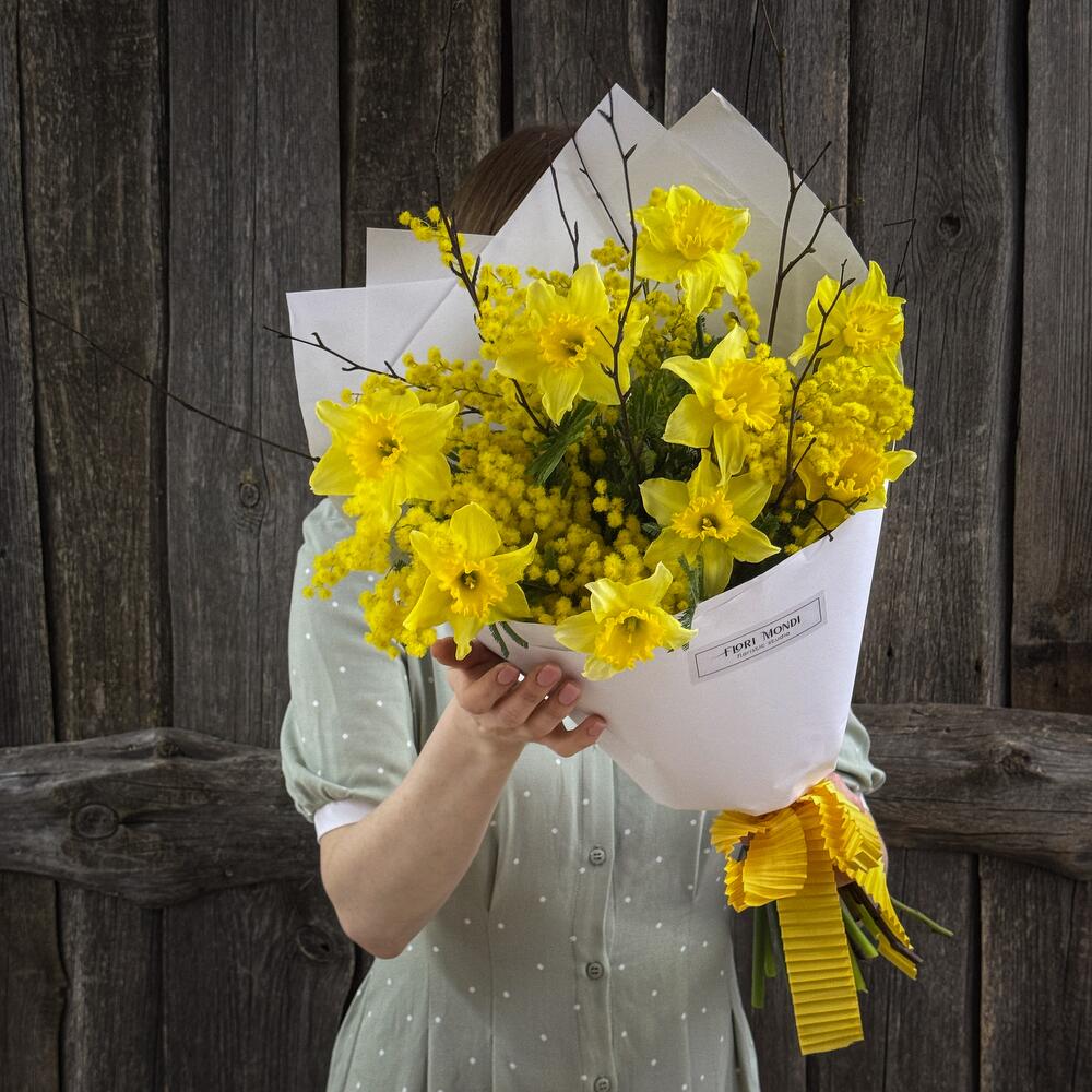 Мимоза, ароматные нарциссы и веточки FM690, Цветы в Москве, купить по ...