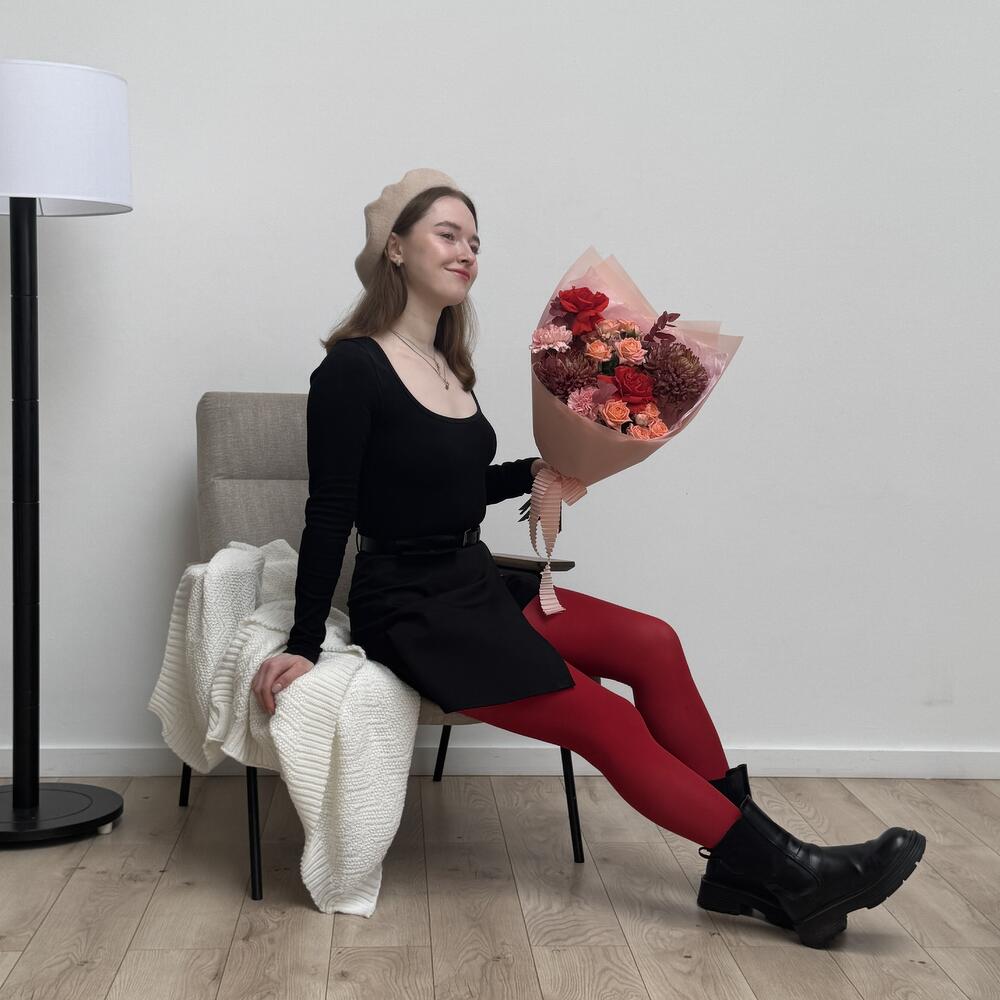 Авторский букет с французской розой и хризантемой Бигуди FM900, Цветы в ...