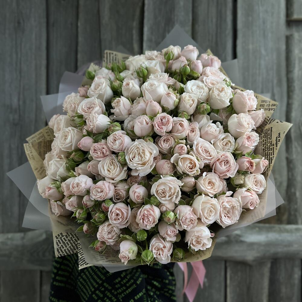 Монобукет из кустовых пионовидных роз Бомбастик FM029, Цветы и подарки ...