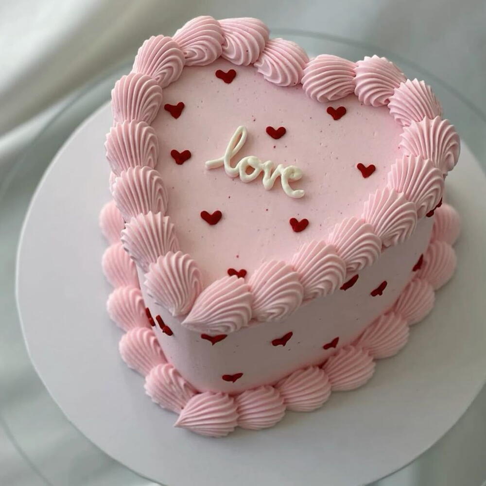 Vanilla Strawberry Heart Cake, Confectionery & Bakery Dubai, United ...