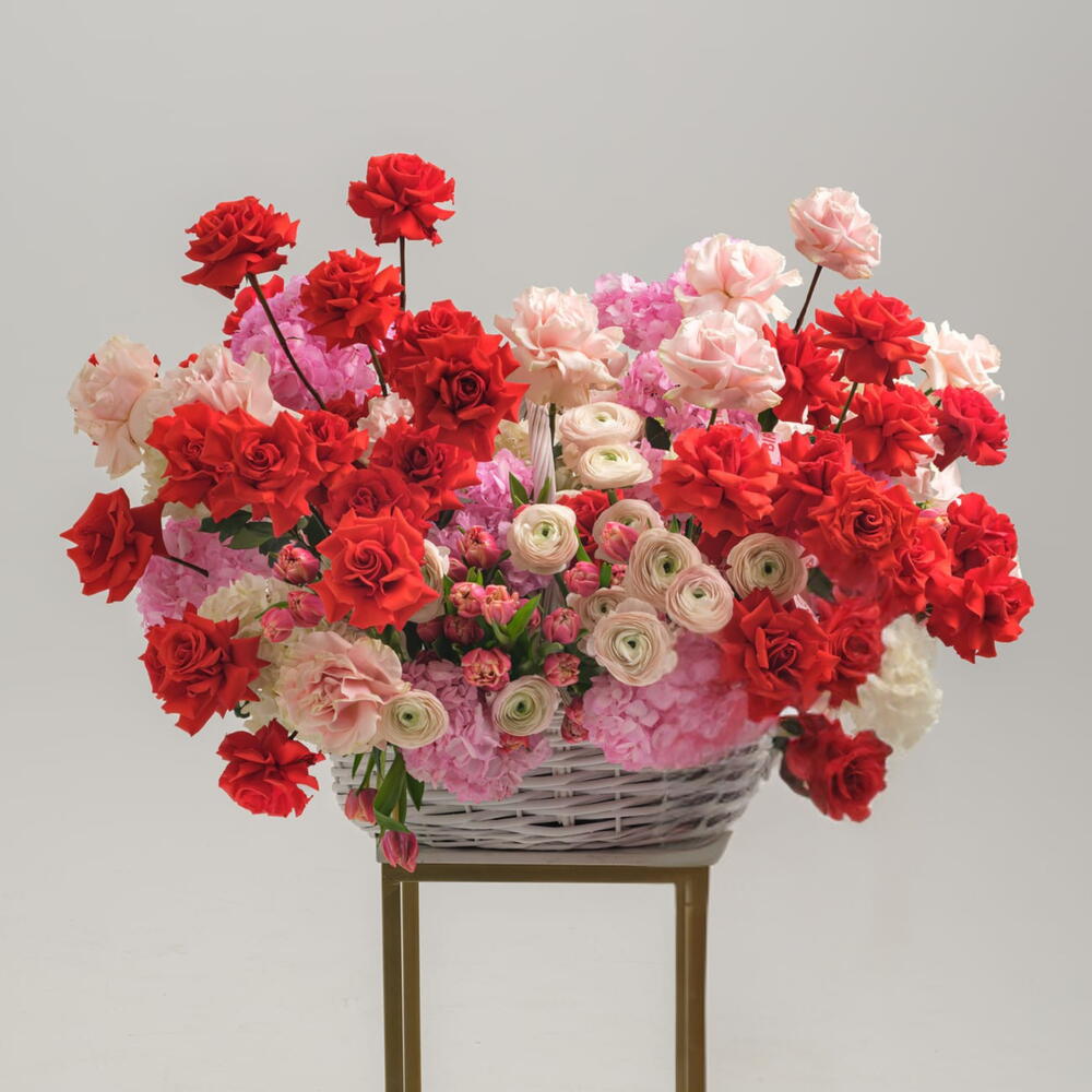 Bloom Overload- Luxury XL Basket of Hydrangea, Roses and tulips ...