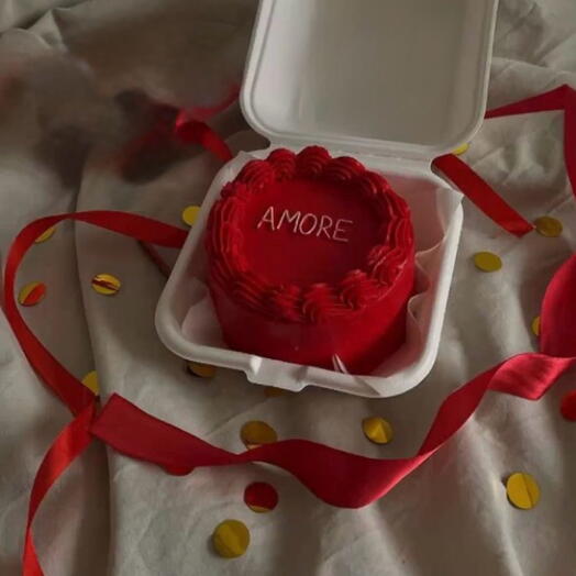 Luxury Amore (Love) Bento Cake, Confectionery & Bakery Dubai, United ...