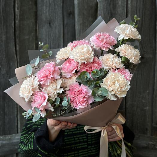 Букет из 17 кружевных диантусов с эвкалиптом, Цветы и подарки в Москве ...