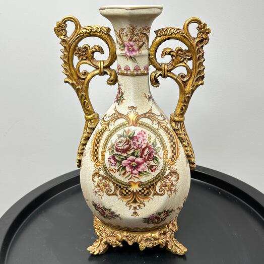 Beautiful vases store