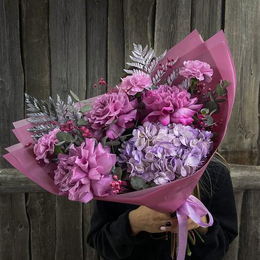 Авторский букет с гортензией и французской розой FM050, Цветы Москва ...