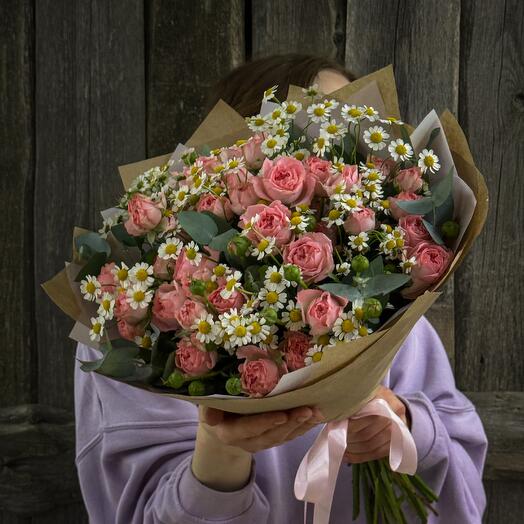 Дуо букет из кустовой розы и ромашки FM400, Цветы Москва, Московская ...